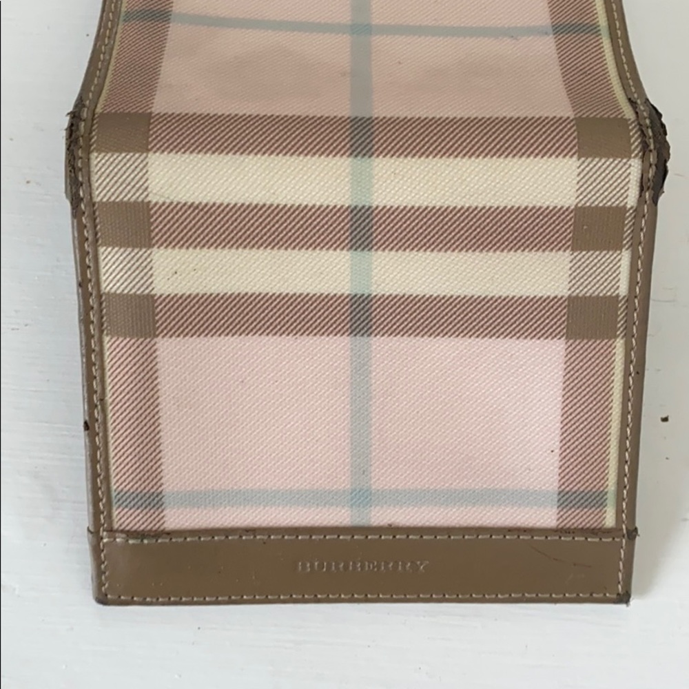 Beautiful Authentic Burberry Wallet - Gem